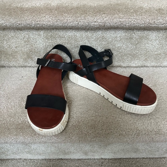MIA | Shoes | Mia Black And White Platform Sandals With Adjustable ...